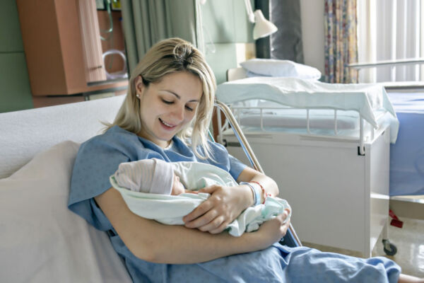 Giving Birth: 5 Ways To Prepare For Labor & Delivery At A Hospital ...